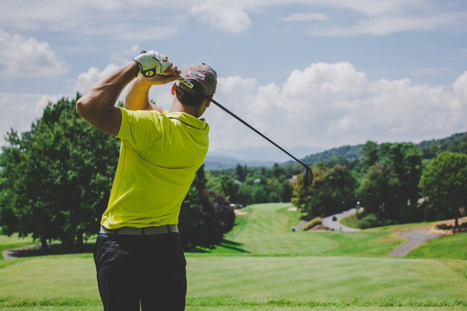 Possibly The EASIEST Way to Improve ANY Golf Swing – Golf Swing Hero