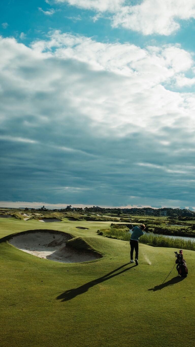 HOW TO HIT IRONS FOR BEGINNERS – Golf Swing Hero